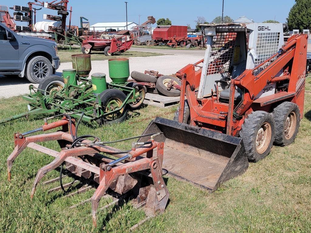SOLD - Gehl 3510 Skidloader w/ Nice 55" Bucket Construction with 2,900 ...