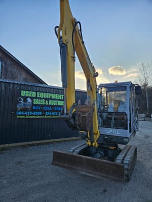SOLD - Gehl 373 Lot No. 2 Construction with 1,119 Hrs | Tractor Zoom