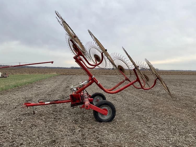 Gehl 418 Hay and Forage Hay - Rakes/Tedders for Sale | Tractor Zoom