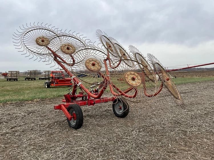 Gehl 418 Hay and Forage Hay - Rakes/Tedders for Sale | Tractor Zoom