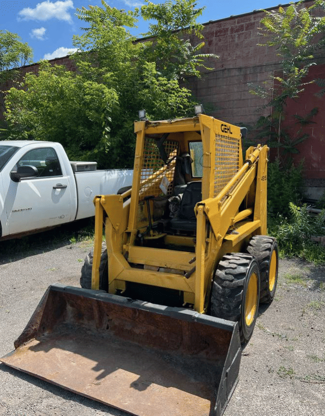 SOLD - Gehl 4615 Construction Skid Steers | Tractor Zoom