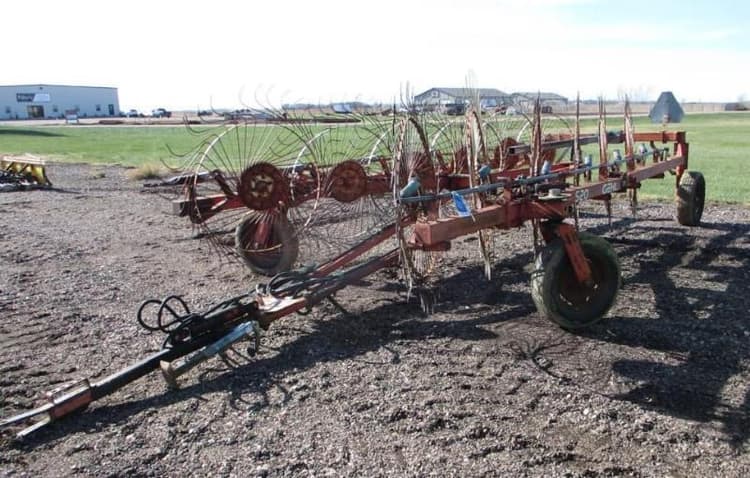 Gehl WR520 Hay and Forage Hay - Rakes/Tedders for Sale | Tractor Zoom