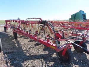 SOLD - Gehl 700 Lot No. 209 Hay and Forage | Tractor Zoom