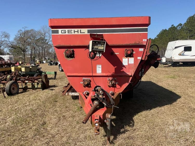 Gehl 7335 Hay and Forage Grinders/Mixers for Sale | Tractor Zoom
