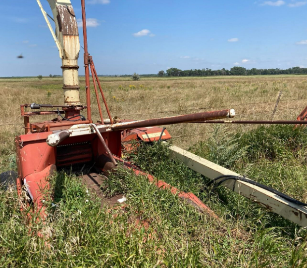 SOLD - Gehl 800 Harvesting | Tractor Zoom