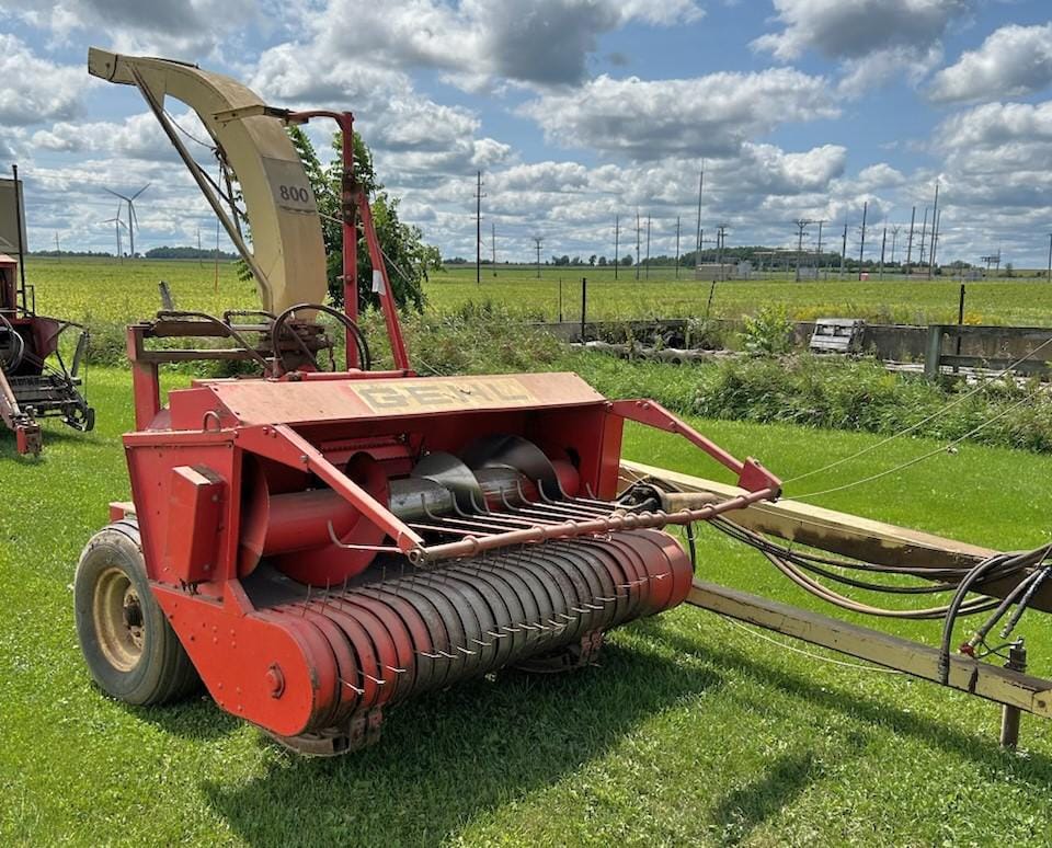 SOLD - Gehl CB800 Lot No. 1177838 Harvesting | Tractor Zoom
