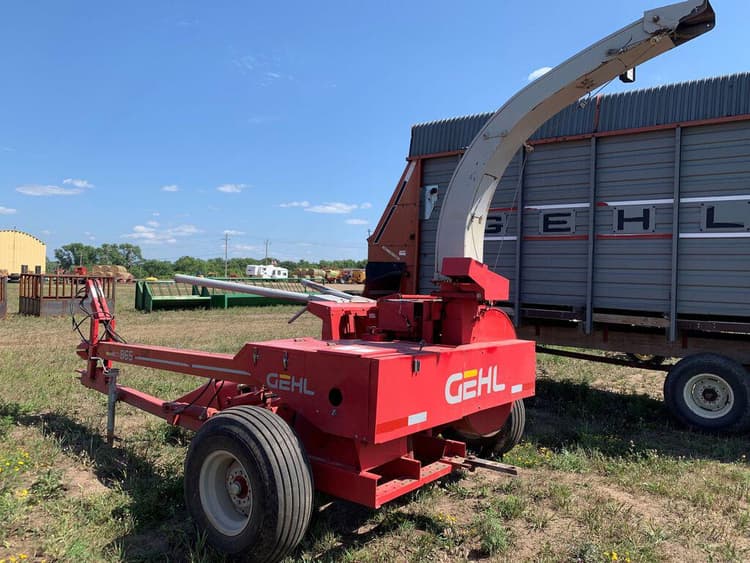Gehl 865 Harvesting Forage Harvesters - Pull Type for Sale | Tractor Zoom