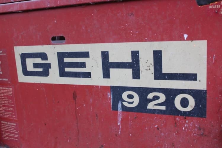 Gehl 920 Harvesting Forage Wagons for Sale | Tractor Zoom