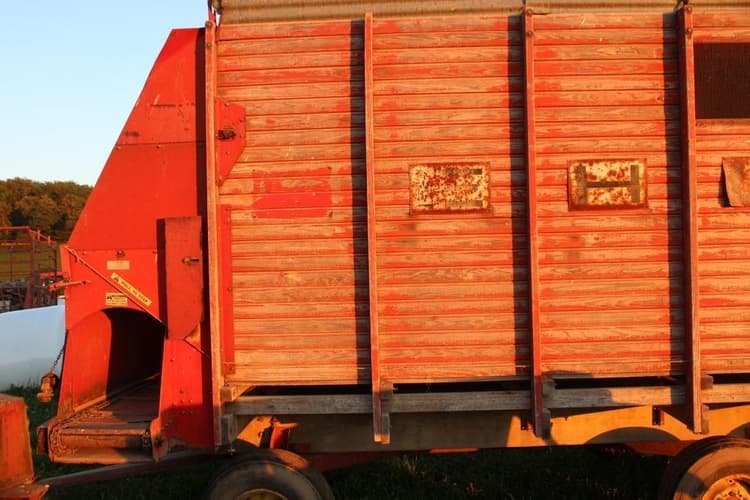 Gehl 920 Harvesting Forage Wagons for Sale | Tractor Zoom