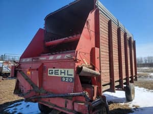 SOLD - Gehl 920 chopper box Harvesting | Tractor Zoom