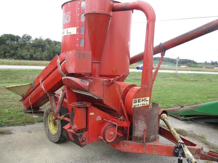 Gehl 95 Hay and Forage Grinders/Mixers for Sale | Tractor Zoom