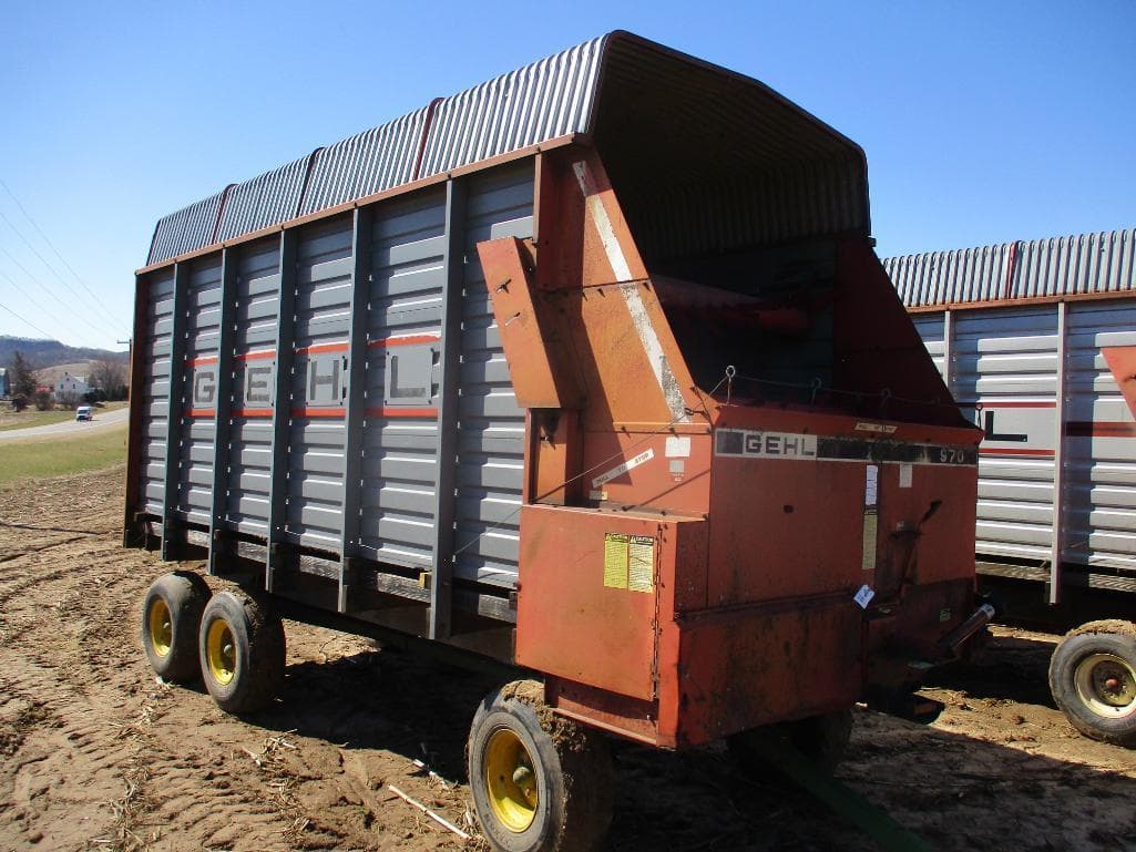 Gehl 970 Harvesting Forage Wagons for Sale | Tractor Zoom
