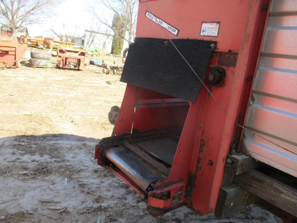 Gehl 970 Harvesting Forage Wagons for Sale | Tractor Zoom