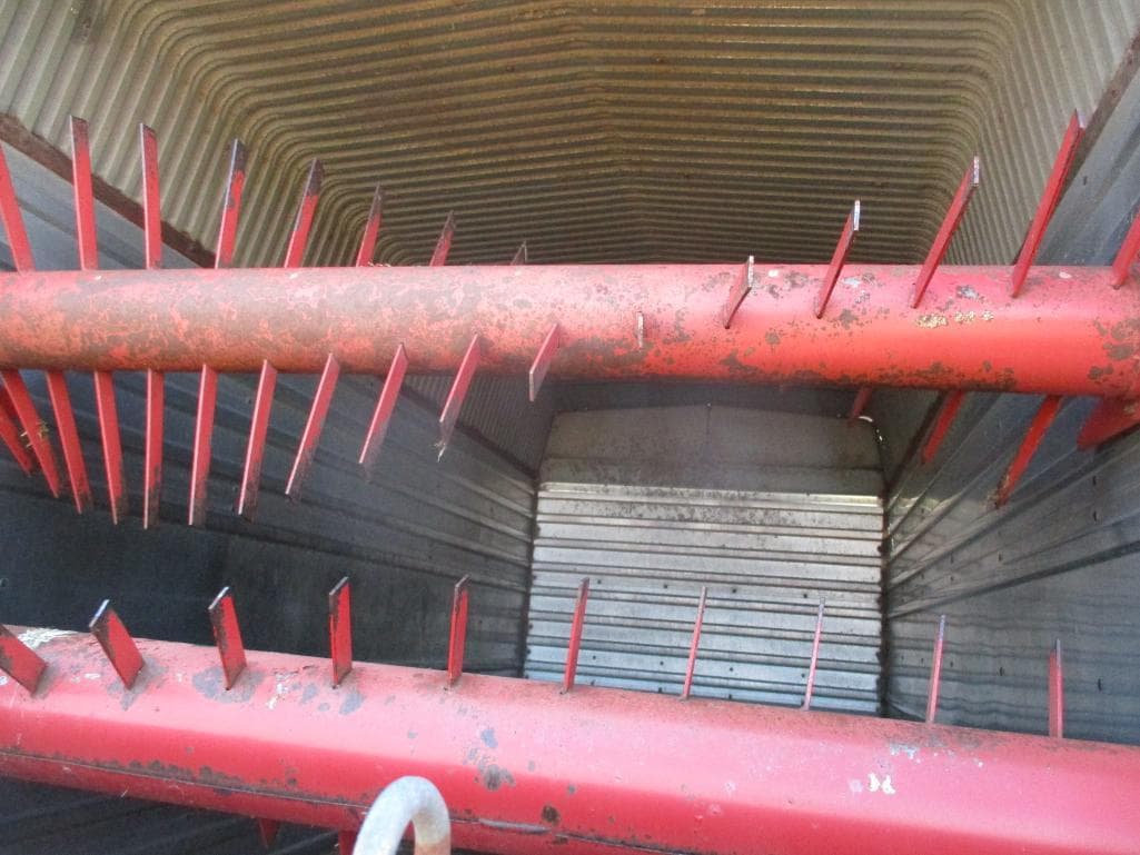 Gehl 970 Harvesting Forage Wagons for Sale | Tractor Zoom