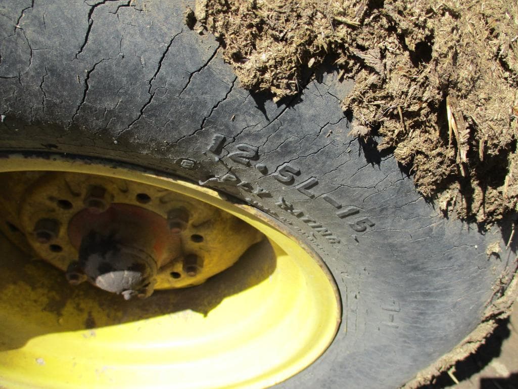 Gehl 970 Harvesting Forage Wagons for Sale | Tractor Zoom