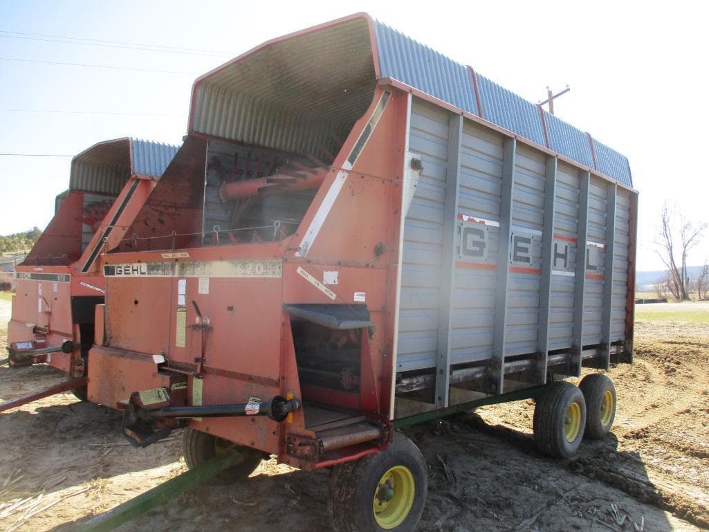 Gehl 970 Harvesting Forage Wagons for Sale | Tractor Zoom