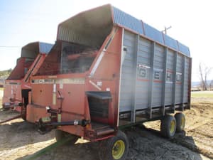 SOLD - Gehl 970 Chopper Box Harvesting | Tractor Zoom