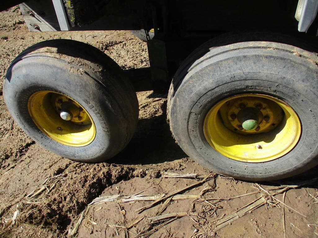 Gehl 970 Harvesting Forage Wagons for Sale | Tractor Zoom