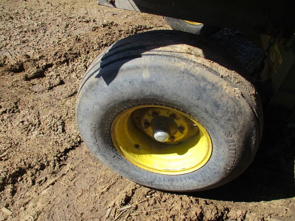 Gehl 970 Harvesting Forage Wagons for Sale | Tractor Zoom