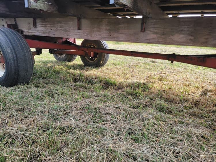 Gehl 970 Harvesting Forage Wagons for Sale | Tractor Zoom