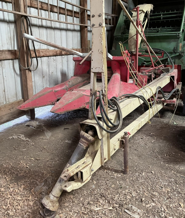 SOLD - Gehl CB600 Harvesting | Tractor Zoom