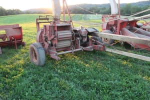 SOLD - Gehl CB700 Chopper w/ 6' Hay head, 1 row cornhead Harvesting ...