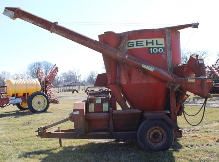 Gehl 100 Hay and Forage Grinders/Mixers for Sale | Tractor Zoom