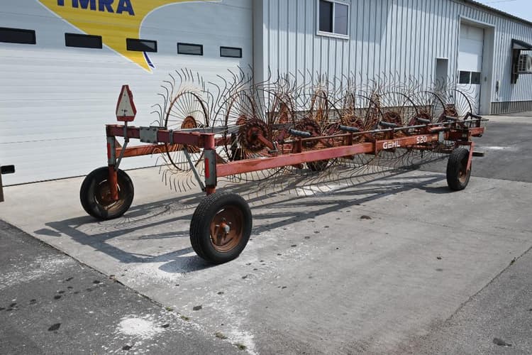 Gehl 520 Hay and Forage Hay - Rakes/Tedders for Sale | Tractor Zoom