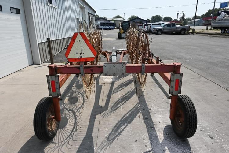 Gehl 520 Hay and Forage Hay - Rakes/Tedders for Sale | Tractor Zoom