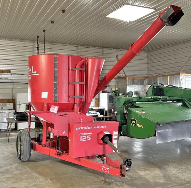 Gehl MX125 Hay and Forage Grinders/Mixers for Sale | Tractor Zoom