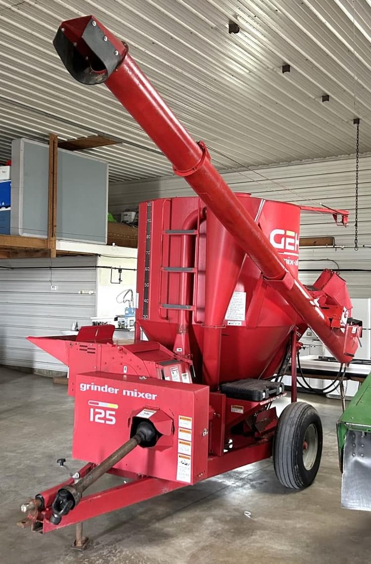 Gehl MX125 Hay and Forage Grinders/Mixers for Sale | Tractor Zoom