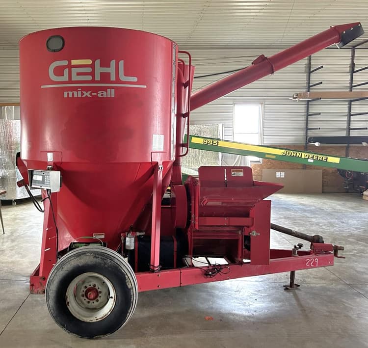 Gehl MX125 Hay and Forage Grinders/Mixers for Sale | Tractor Zoom
