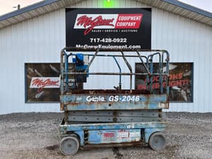 SOLD - Genie 2046 Scissor Lift Construction with 689 Hrs | Tractor Zoom