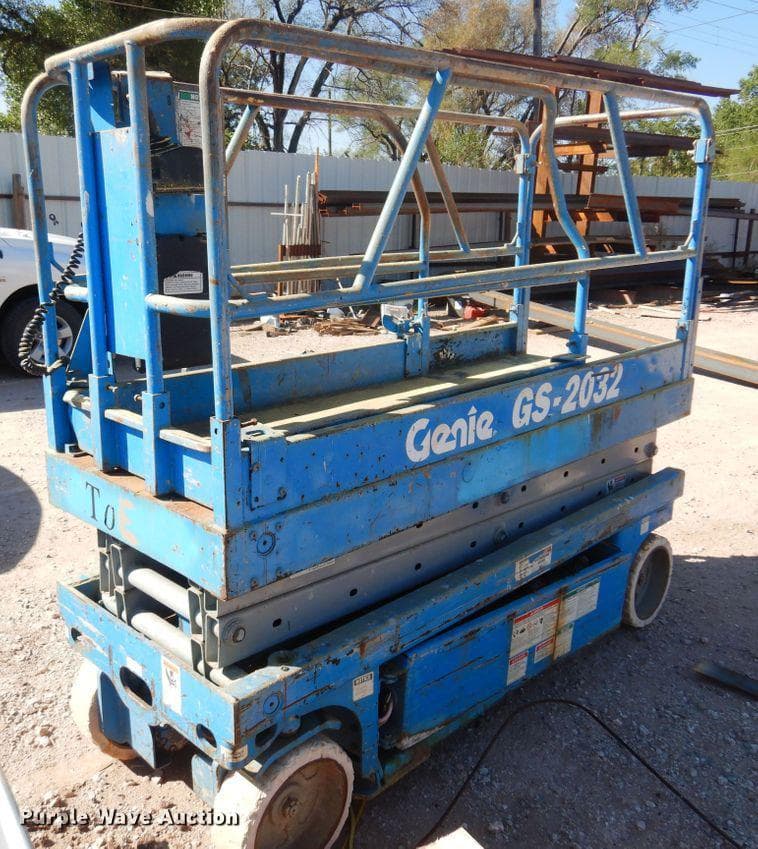 Genie GS-2032 Construction Aerial Lifts for Sale | Tractor Zoom