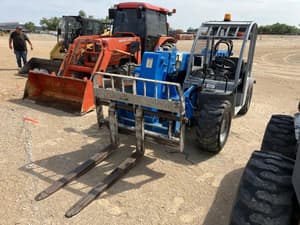 SOLD - Genie GTH-5519 Lot No. 6908 Construction with 880 Hrs | Tractor Zoom