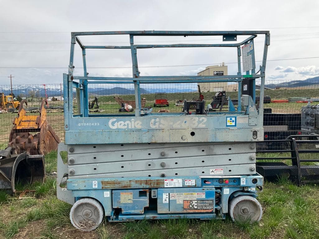 Genie GS-2632 Construction Aerial Lifts for Sale | Tractor Zoom