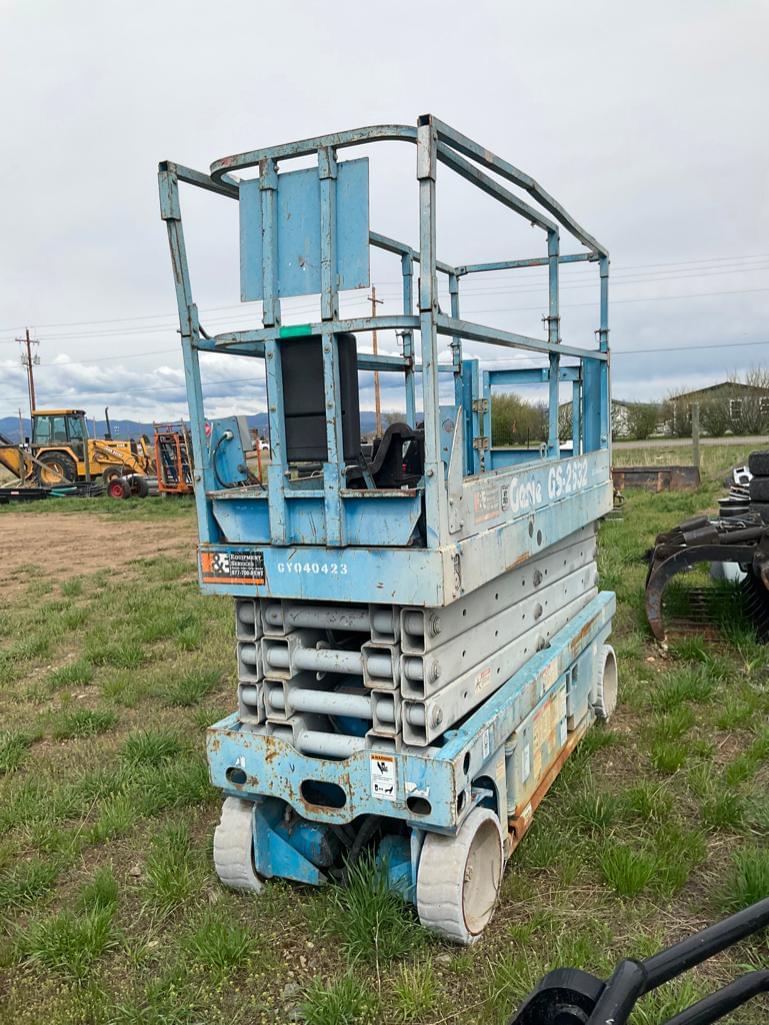 Genie GS-2632 Construction Aerial Lifts for Sale | Tractor Zoom