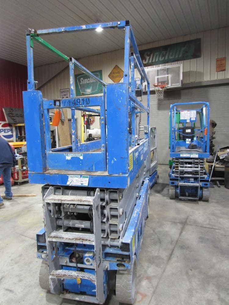 Genie GS-2632 Construction Aerial Lifts for Sale | Tractor Zoom