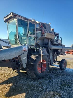 SOLD - Gleaner F2 Lot No. 18453 Combines with 1,155 Hrs | Tractor Zoom