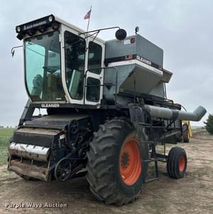 SOLD - Gleaner L2 combine Combines with --- Hrs | Tractor Zoom