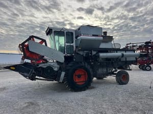 Gleaner M2 Combines For Sale with 2,475 Hrs | Tractor Zoom