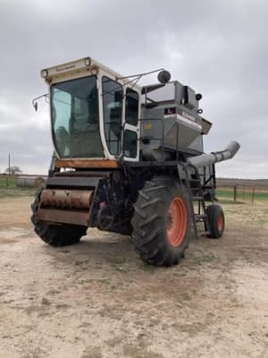 SOLD - Gleaner L Lot No. 18 Combines with --- Hrs | Tractor Zoom