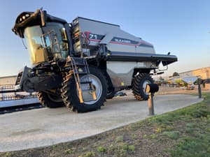 SOLD - 2025 Gleaner T71 Stock No. EQ0138442 Combines with 14 Hrs ...