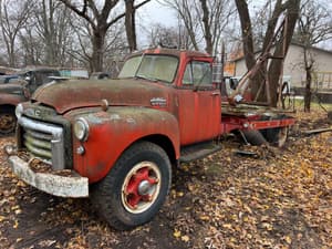 SOLD - GMC 450 Lot No. 6172579 Other Equipment with --- mi | Tractor Zoom