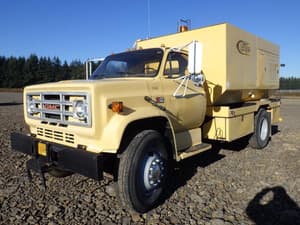 SOLD - GMC 7000 Lot No. 4633 Other Equipment with 15,177 mi | Tractor Zoom