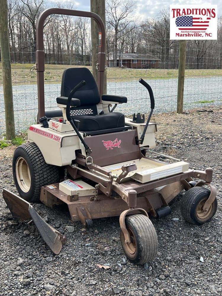 Grasshopper 225V Other Equipment Turf for Sale | Tractor Zoom