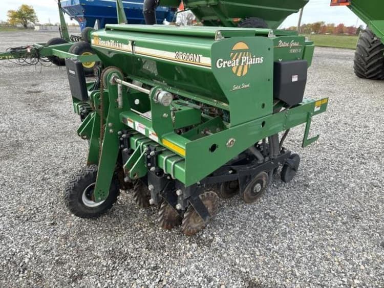 SOLD - Great Plains 3P606NT Planting Grain Drills | Tractor Zoom