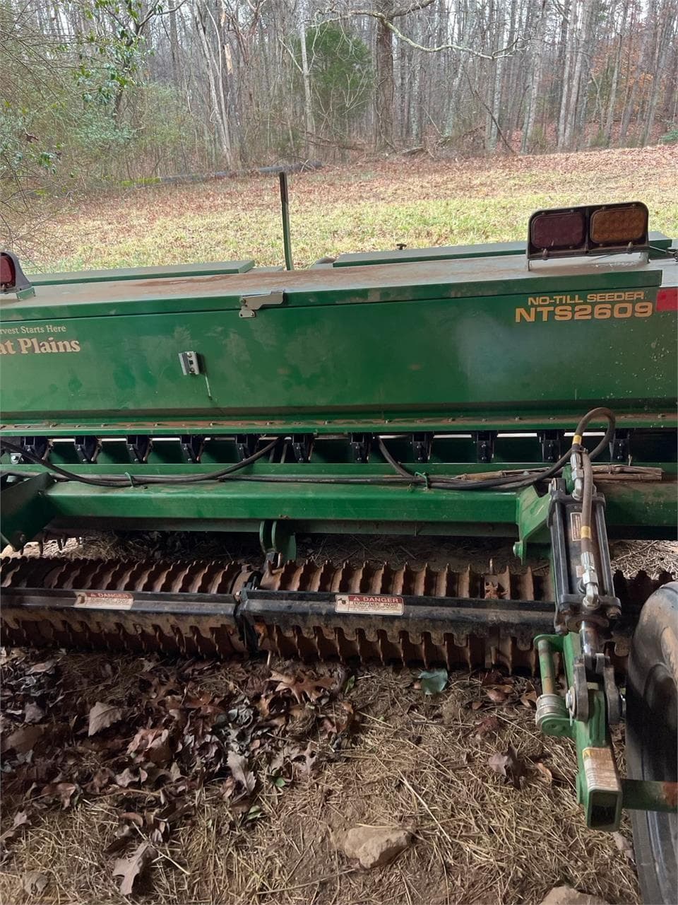 Tractor Zoom - Great Plains NTS2609