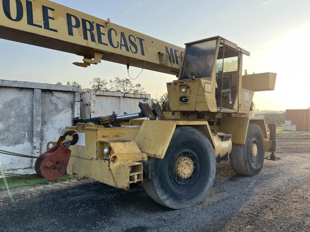 SOLD - Grove RT500 Lot No. 7026 Construction with --- Hrs | Tractor Zoom