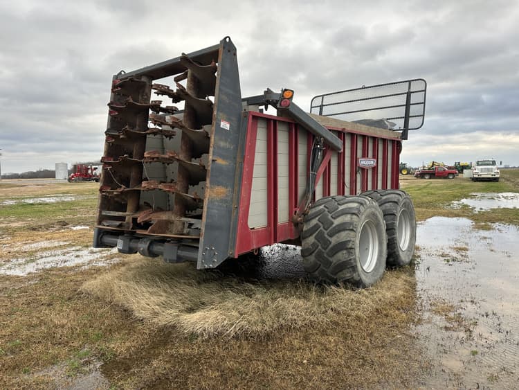 Hagedorn V8610 Manure Handling Manure Spreaders - Dry for Sale ...